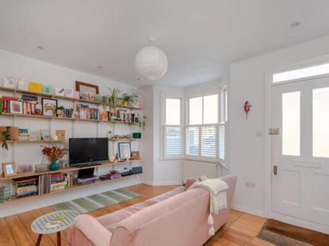 2 Bedroom Terraced House For Rent In Canary Wharf