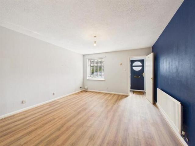 2 bedroom terraced house for rent in Canon Tardrew Court, Hessle, HU13