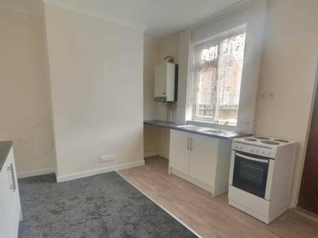 2 bedroom terraced house for rent in Cannon Street Castleford WF10