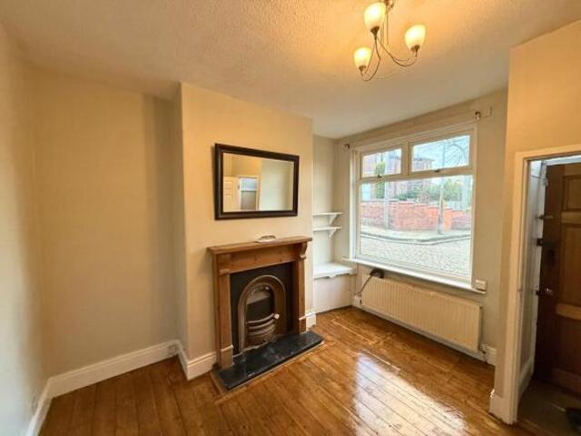 2 bedroom terraced house for rent in Canning Street, Heaton Norris, Stockport, SK4