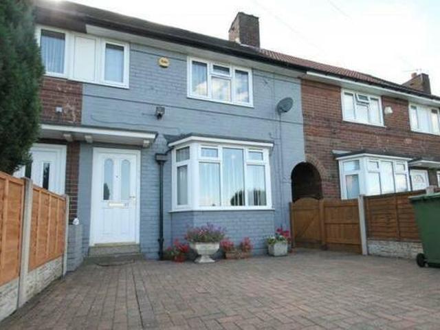 2 bedroom terraced house for rent in Cardinal Square Beeston Leeds Ls11 8HS LS11