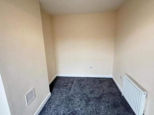 2 bedroom terraced house for rent in Carlton Road, DONCASTER, DN1