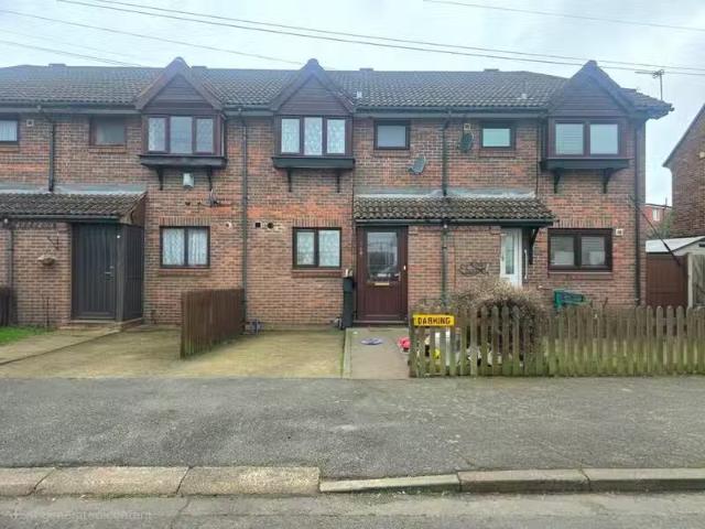 2 bedroom terraced house for rent in Carmelite Road, Harrow, HA3