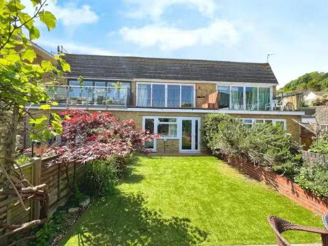 2 bedroom terraced house for rent in Castle Bay, Sandgate, CT20
