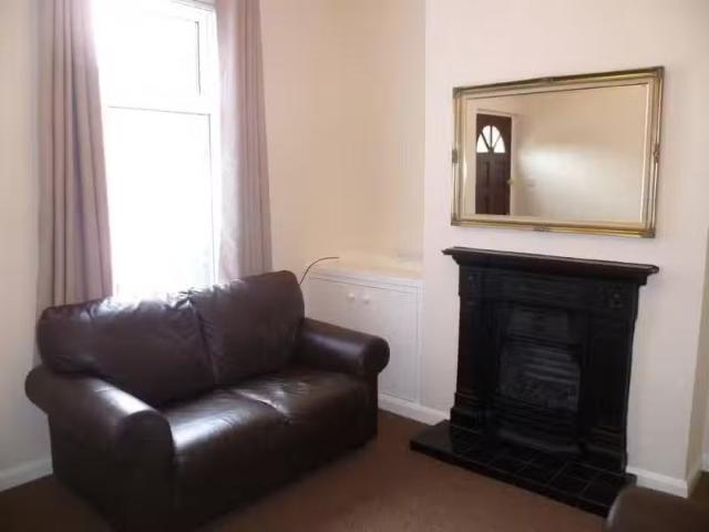 2 bedroom terraced house for rent in Cecil Street, Bougton, CH3
