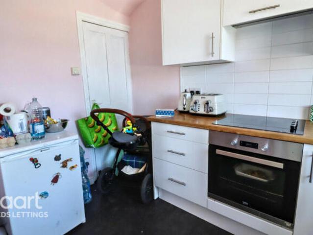 2 bedroom terraced house for rent in Cedar Terrace, Leeds, LS12