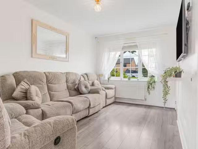 2 bedroom terraced house for rent in Celandine Close, Fordbrid.