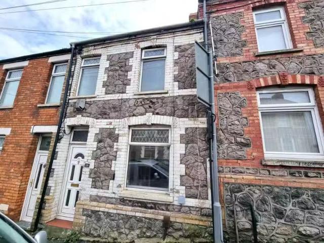 2 bedroom terraced house for rent in Church Road, Barry, CF63