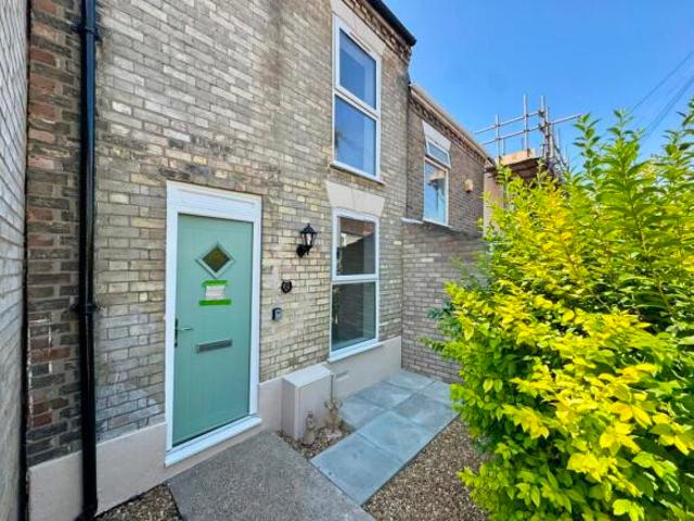 2 bedroom terraced house for rent in Churchill Road, NORWICH, NR3
