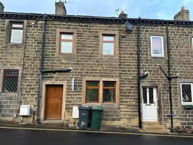 2 bedroom terraced house for rent in Chapel Road, Steeton, BD20