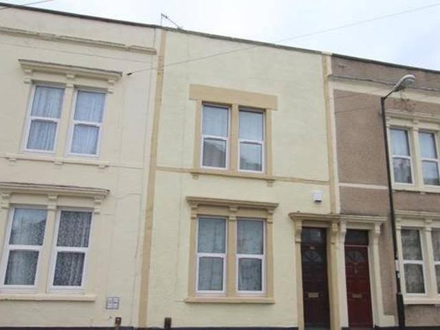 2 bedroom terraced house for rent in Chaplin Road Easton BS5