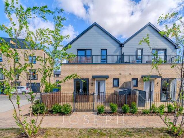 2 bedroom terraced house for rent in Charles English Close, Ipswich, IP1