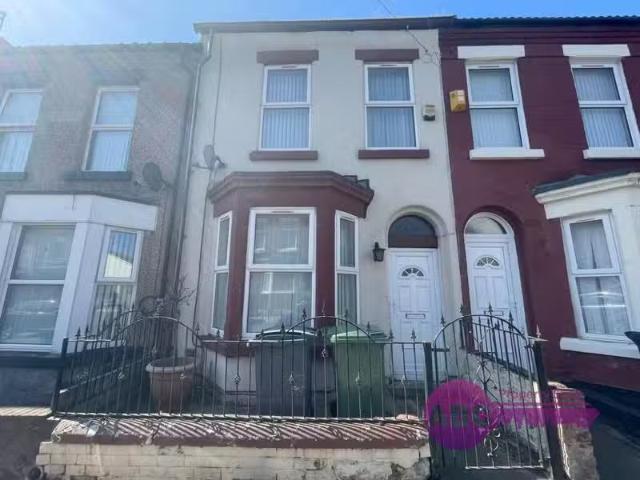 2 bedroom terraced house for rent in Charlotte Road, Wallasey.
