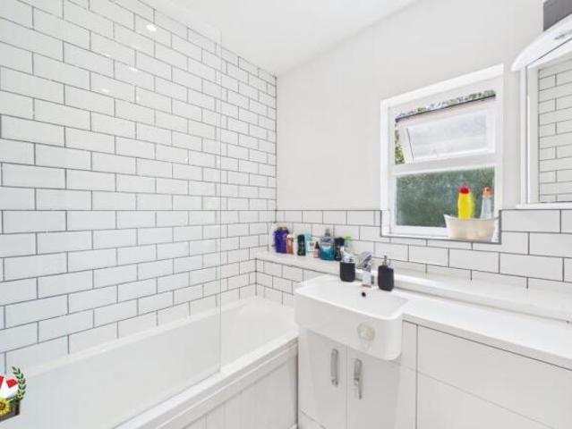 2 bedroom terraced house for rent in Chestnut Road, Abbeymead, GL4