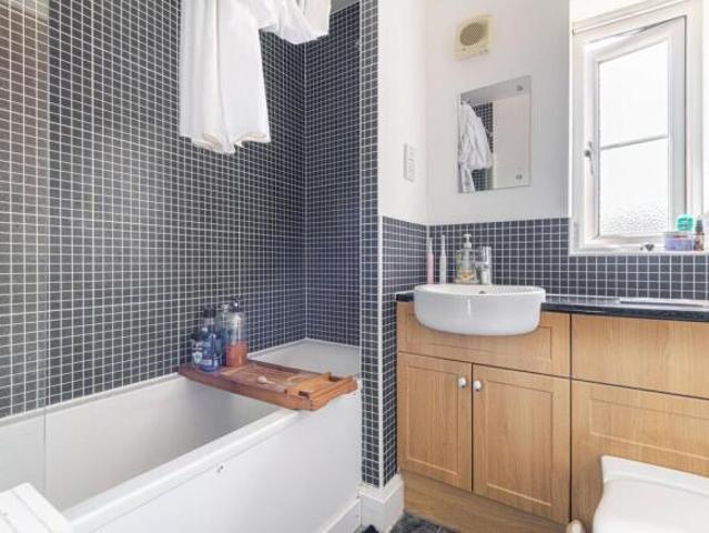2 bedroom terraced house for rent in Chopyngs Dole Close, Norwich, NR7