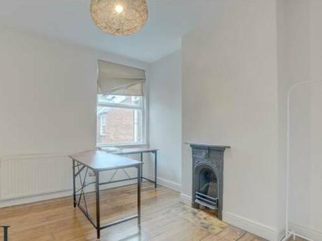 2 bedroom terraced house for rent in Clumber Road West Bridgford Nottingham NG2