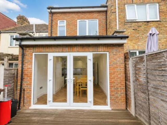 2 bedroom terraced house for rent in Claremont Road, London, E17
