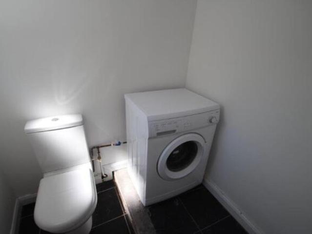 2 bedroom terraced house for rent in Clarendon Park Road, Leicester, LE2