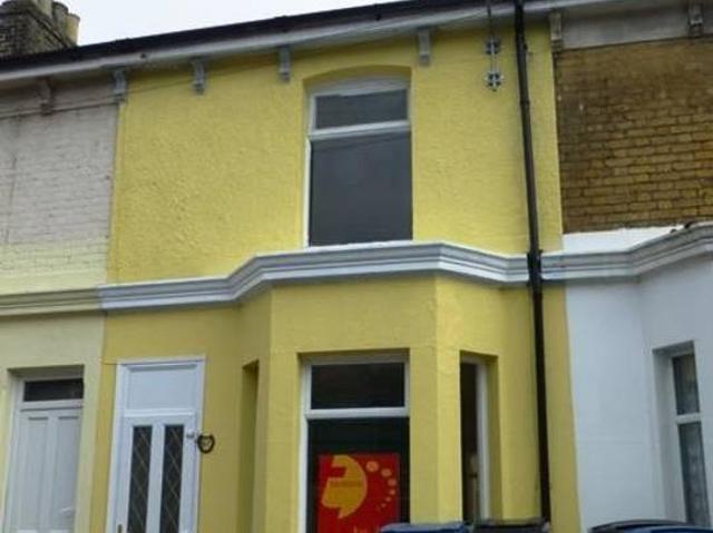 2 bedroom terraced house for rent in Clarendon Street Dover CT17