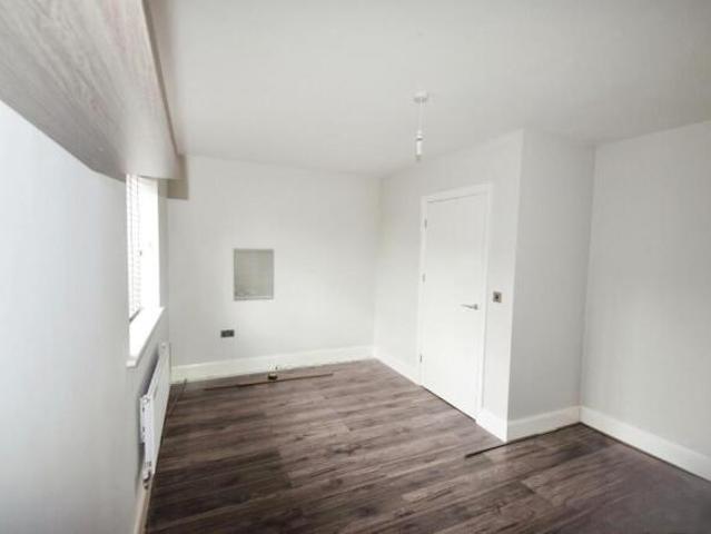 2 bedroom terraced house for rent in Crusoe Road, Kingswood, HULL, HU7
