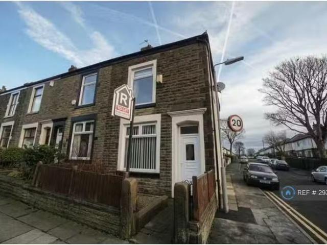 2 bedroom terraced house for rent in Crown Lane, Horwich, Bolt.