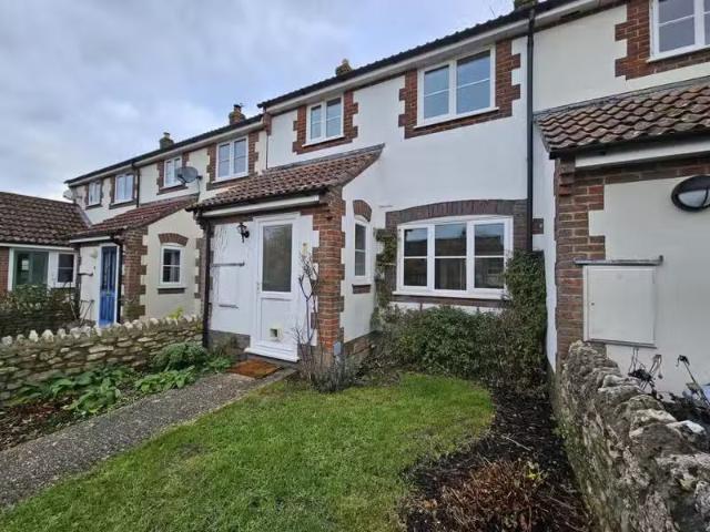 2 bedroom terraced house for rent in Cutlers Close, Dorchester.