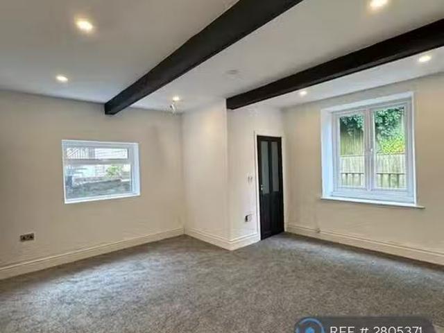 2 bedroom terraced house for rent in Cullingworth Gate, Cullin.