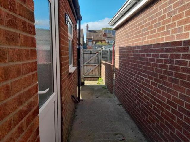 2 bedroom terraced house for rent in Cyprus Street, Hull, HU9