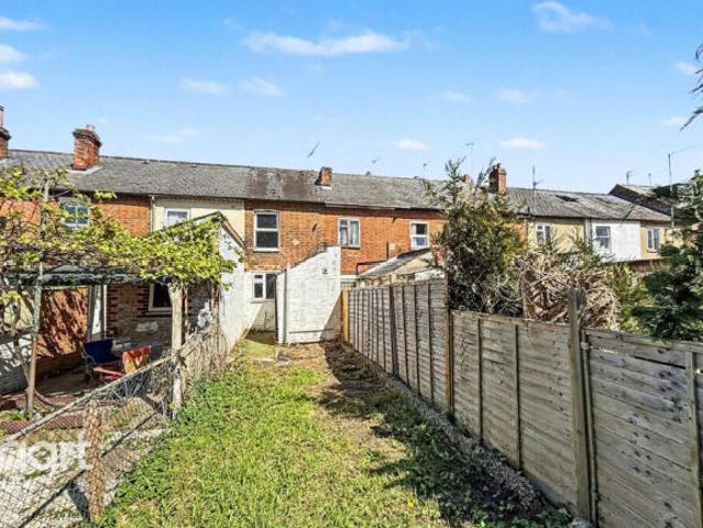 2 bedroom terraced house for rent in Amity Road, READING, RG1