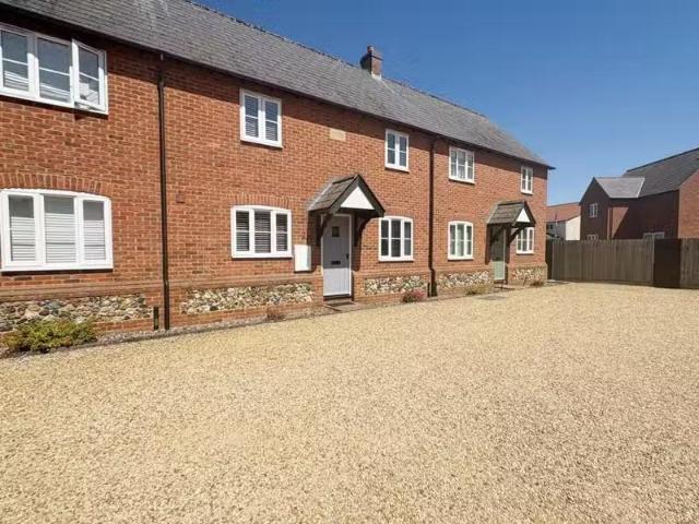 2 bedroom terraced house for rent in Anchor Court, Tuddenham.