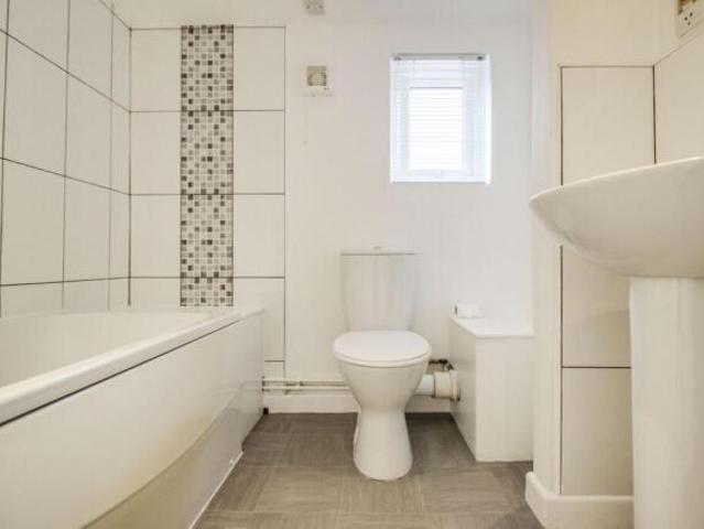 2 bedroom terraced house for rent in Andover Street, Swindon, SN1