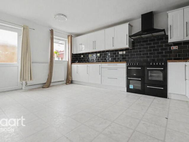 2 bedroom terraced house for rent in Affleck Close, Swindon, SN5