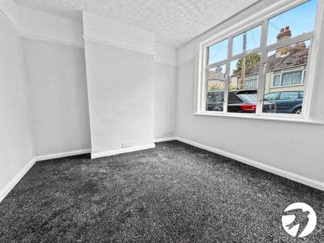 2 bedroom terraced house for rent in Albert Road, Chatham, Kent, ME4