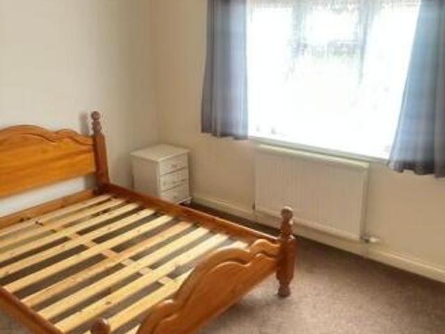 2 bedroom terraced house for rent in Albion Street, Swindon, SN1