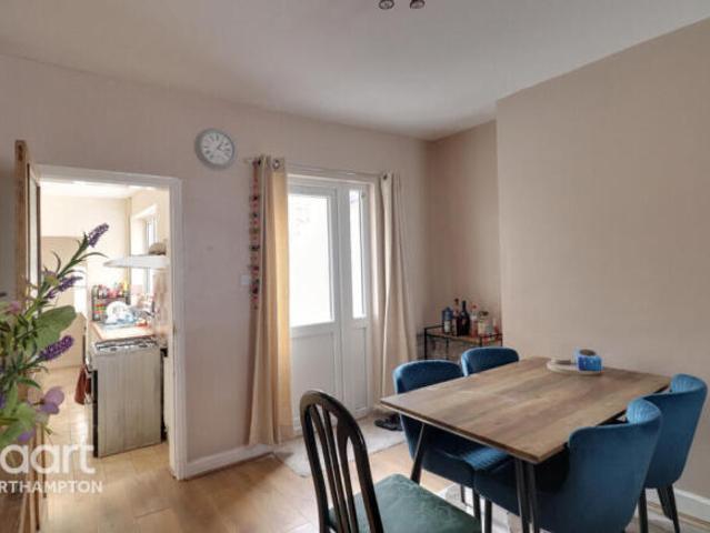 2 bedroom terraced house for rent in Alcombe Terrace, Northampton, NN1