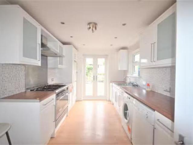 2 bedroom terraced house for rent in Aldborough Road South, IG.