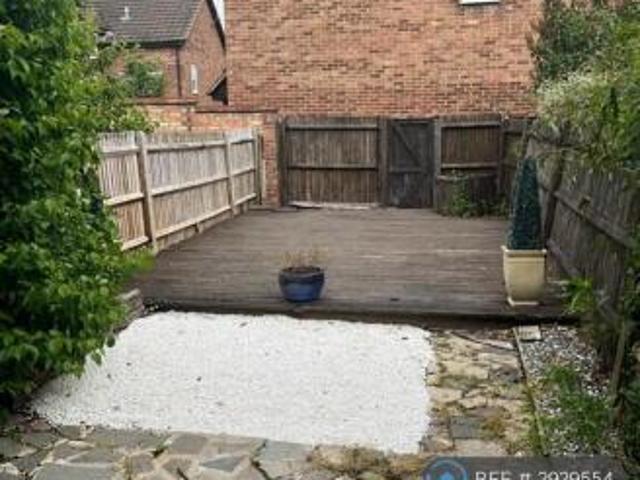2 bedroom terraced house for rent in Aldbury Close, St Albans, AL4