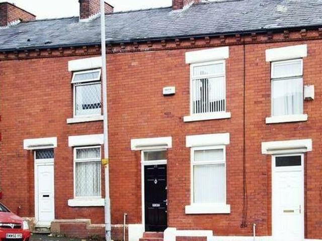 2 bedroom terraced house for rent in Alexandra Road AshtonUnderLyne OL6