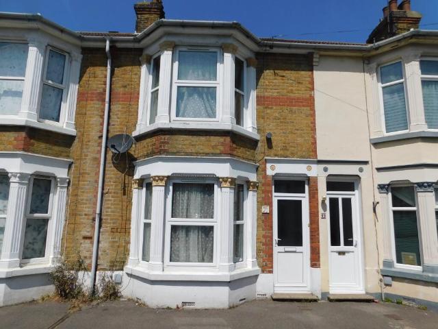 2 bedroom terraced house for rent in Alexandra Road, Sheerness, ME12