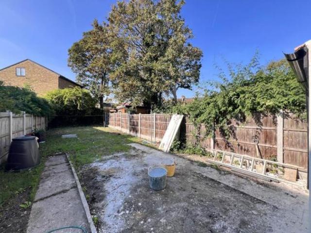 2 bedroom terraced house for rent in Avenue Road, London, E7 0LA, E7