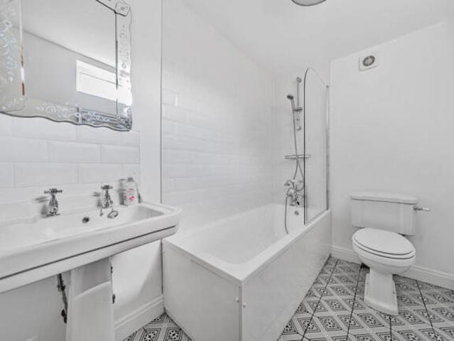 2 bedroom terraced house for rent in Avenue Road, Southampton, Hampshire, SO14