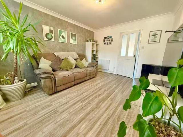2 bedroom terraced house for rent in AVOCET Close, Aldermans G.