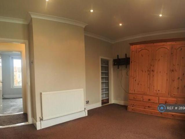 2 bedroom terraced house for rent in Aylesbury Road, Portsmouth, PO2