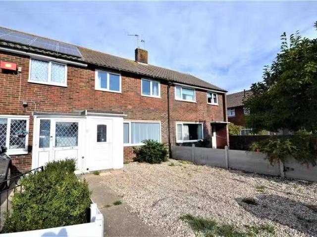 2 bedroom terraced house for rent in Bodiam Crescent, Eastbour.