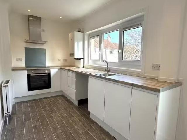 2 bedroom terraced house for rent in Baillie Drive, Bothwell.