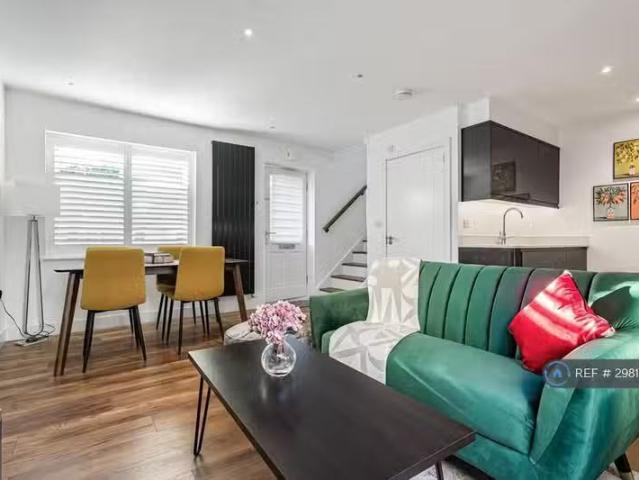 2 bedroom terraced house for rent in Bakery Mews, St Albans, AL3