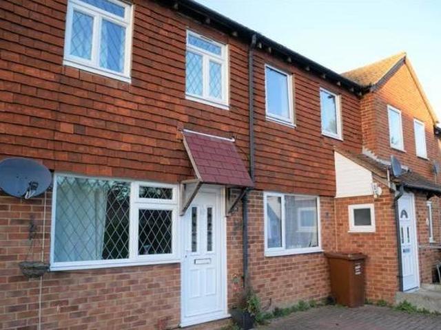 2 bedroom terraced house for rent in Barrington Close Walderslade Chatham ME5
