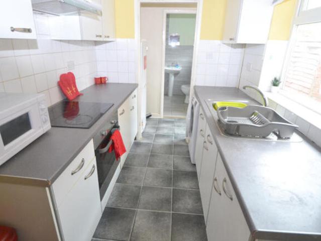2 bedroom terraced house for rent in Bastion Street, Radford, Nottingham, NG7