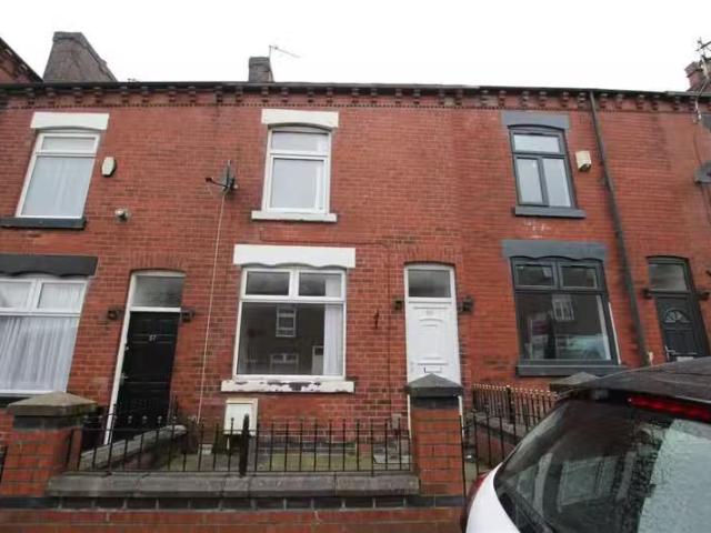 2 bedroom terraced house for rent in Beverley Road, Bolton, BL1