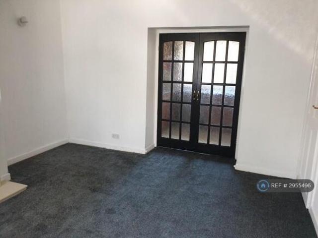 2 bedroom terraced house for rent in Beech Street, Huddersfield, HD1